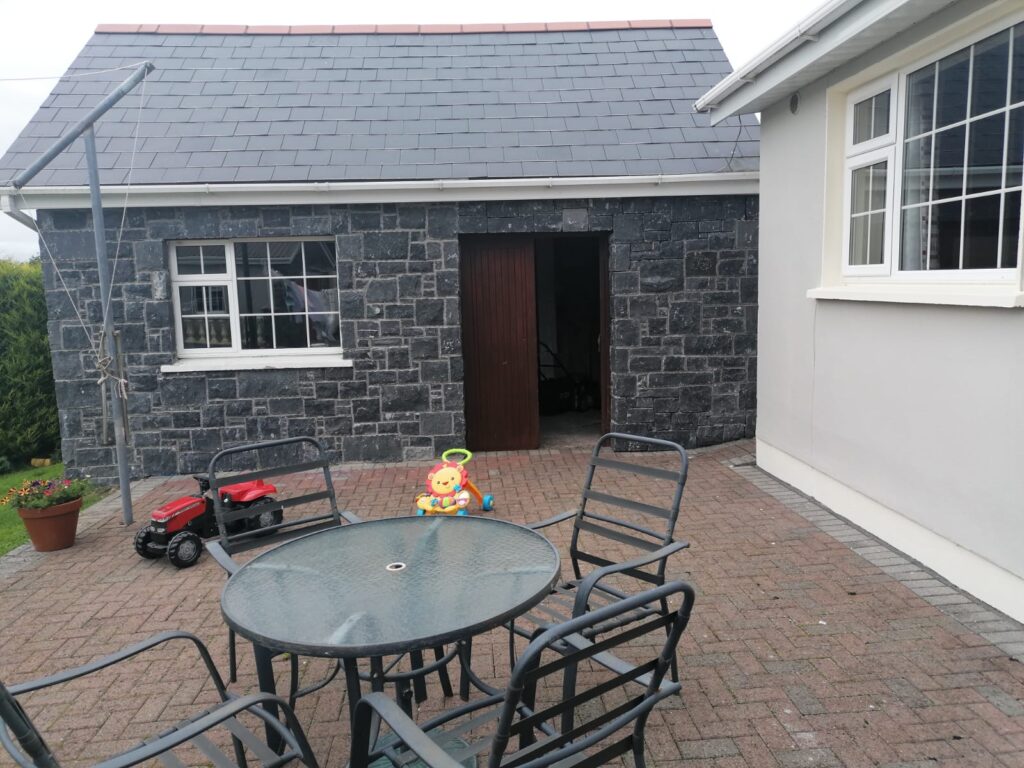 Kilkenny Limestone Cladding Cladding - Harding Stoneyard Ireland